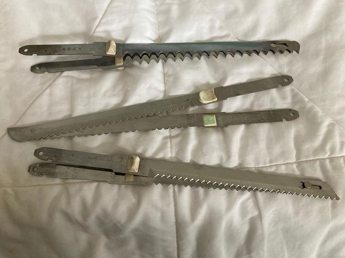 Free: 3 knife blades for electric knife (CM12) - Castle Point Freegle