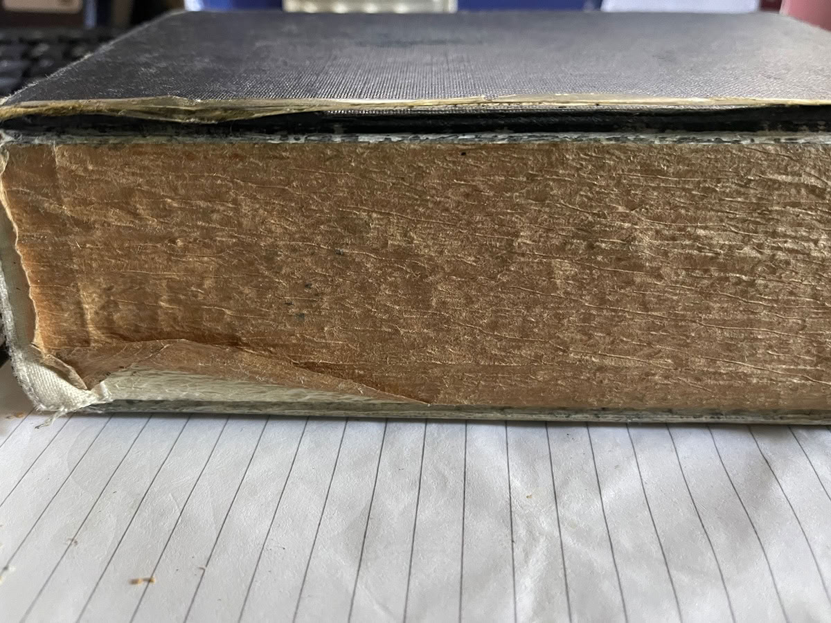 Free: Oxford Dictionary (scruffy) (Finsbury Park N4) - Islington East Freegle