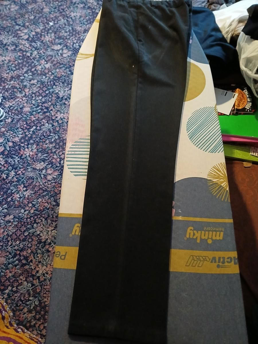 Free: School uniform black trousers (Edgbaston B16) - Birmingham Freegle