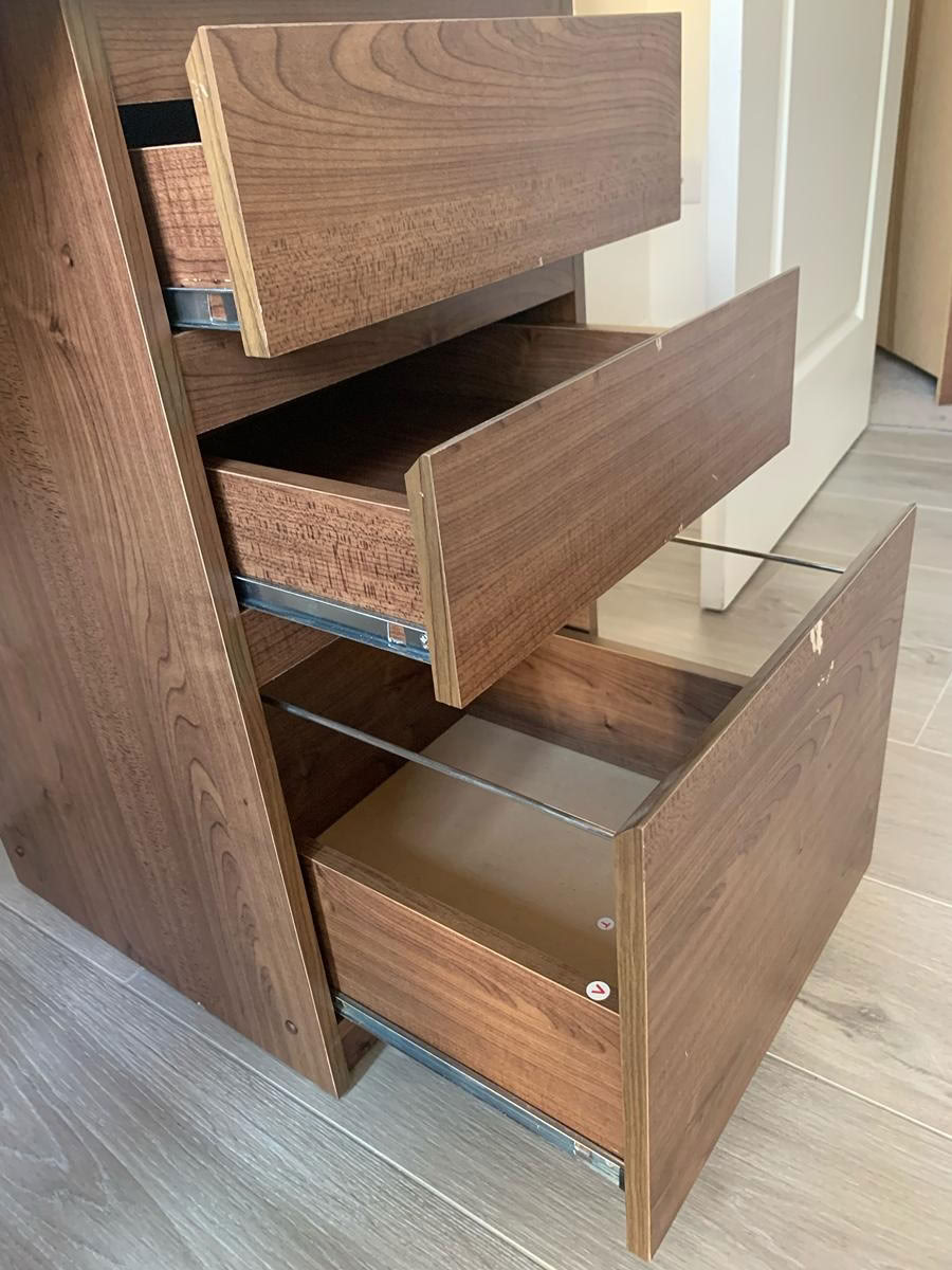 Free: Desk with drawers (Royston, SG8 9) - Letchworth, Hitchin ...