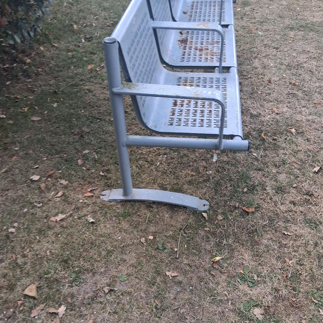 Free: Steel 3 Seater Bench (Wickford SS12) - Basildon Freegle