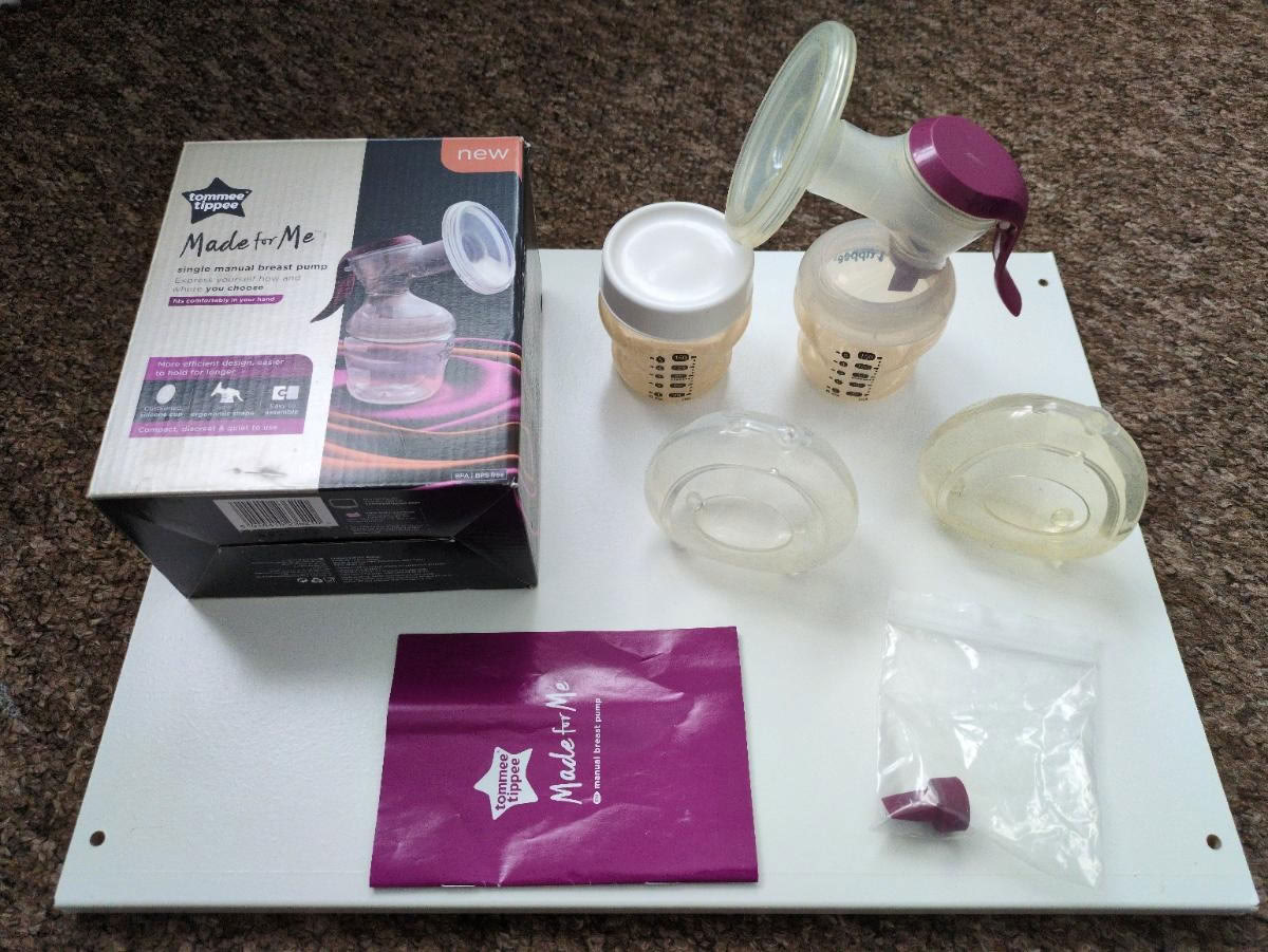 Free: Manual breast pump/expressing kit (HP22 Halton Camp)