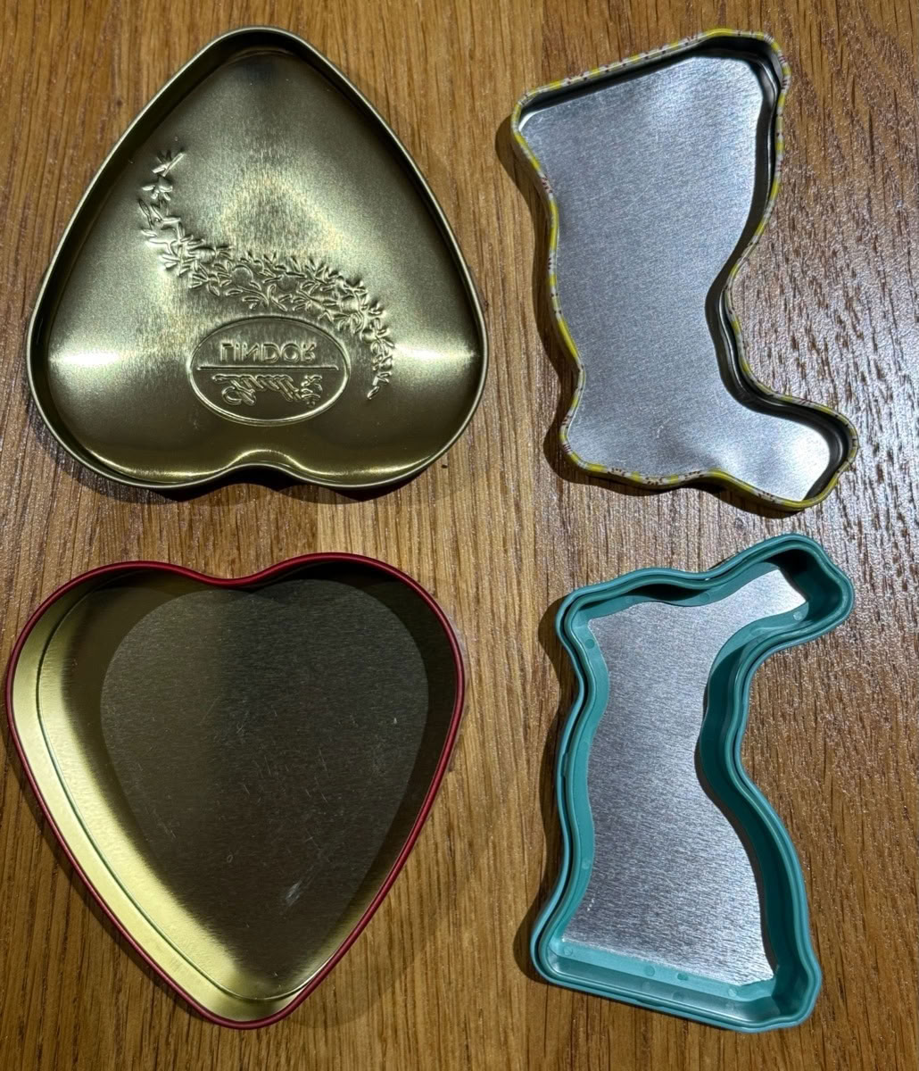 Free: Chocolate Gift Tins (Empty) (GU22) - Woking Freegle