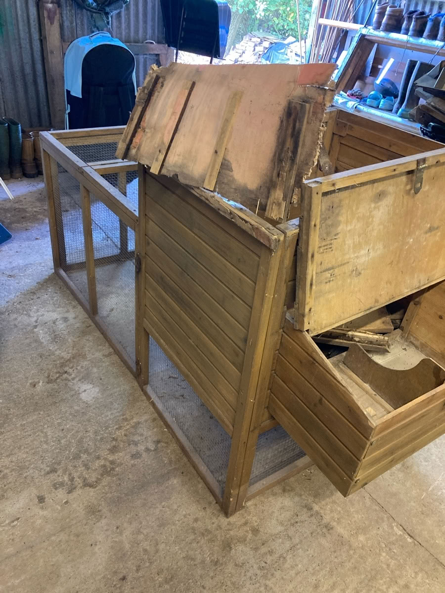 Free: Chicken shed (Herefordshire HR2) - Brecon & Hay Freegle
