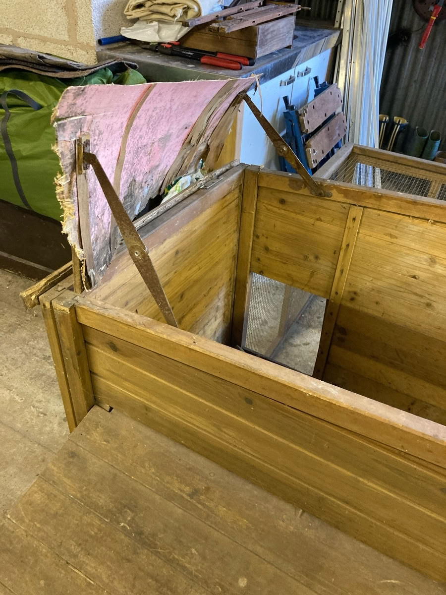 Free: Chicken shed (Herefordshire HR2) - Brecon & Hay Freegle