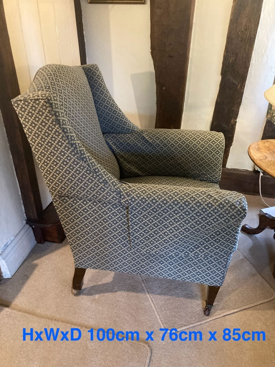 Free: 2 matching arm chairs (SG10 6JJ)