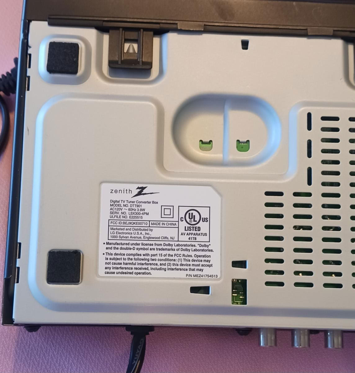 Request: Old school converter box 1 to VCR (Mi.& Middlebelt , Inkster Mich)