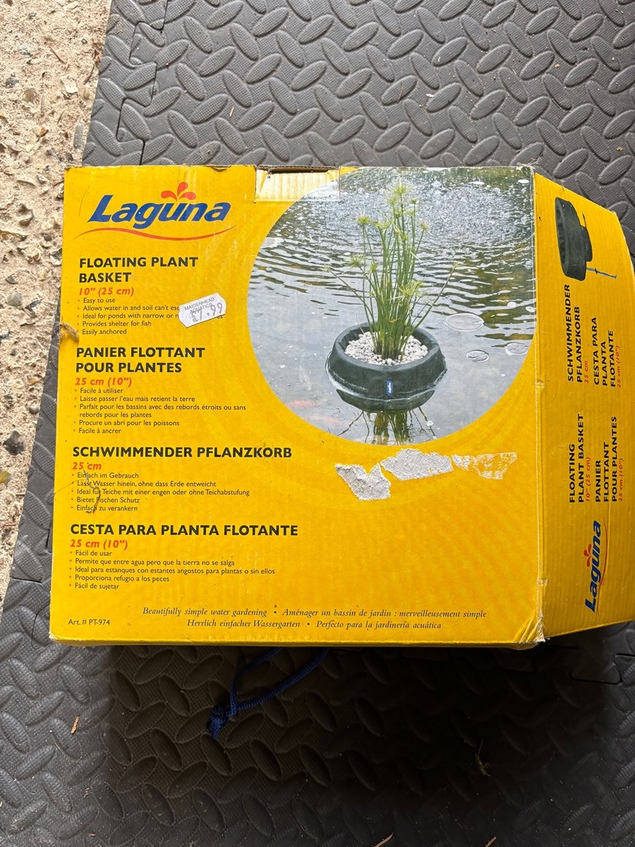 Free: Laguna floating plant pot (Cobham, KT11)