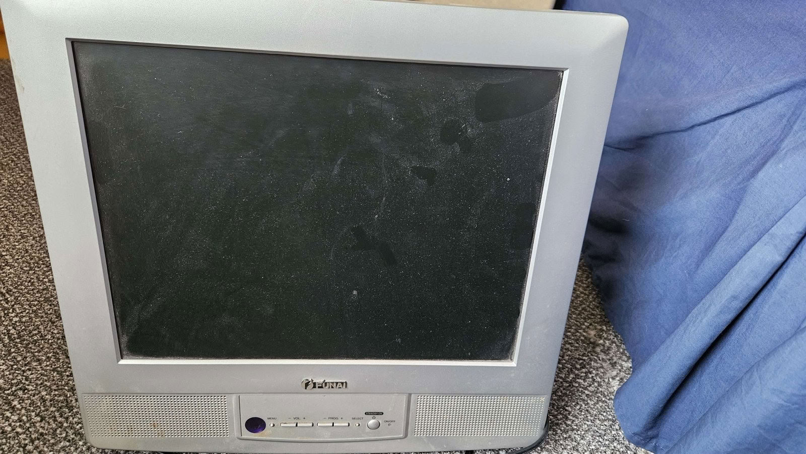 Free: 15 inch TV, ideal for caravan. Needs freeview box to use. (Market ...