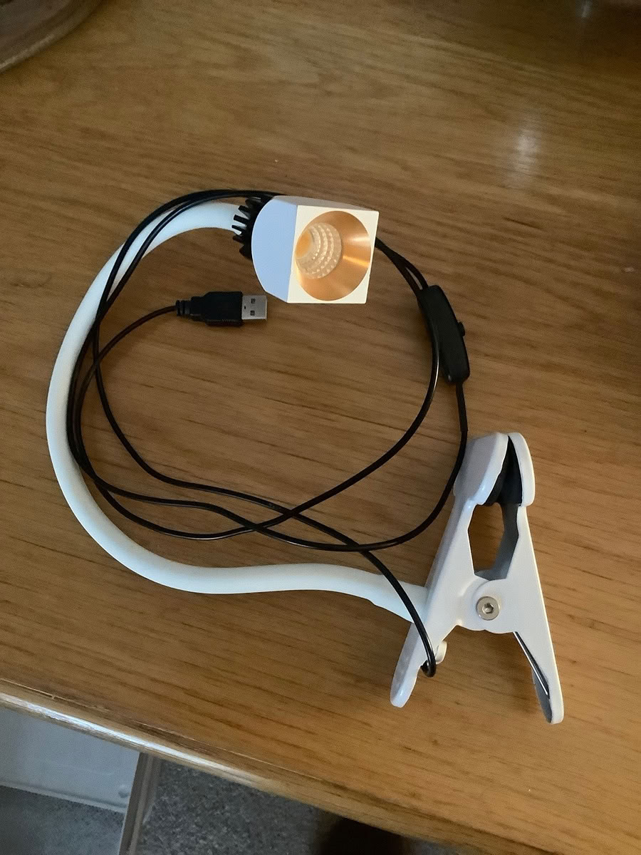 Free: USB light (Great Maplestead CO9)