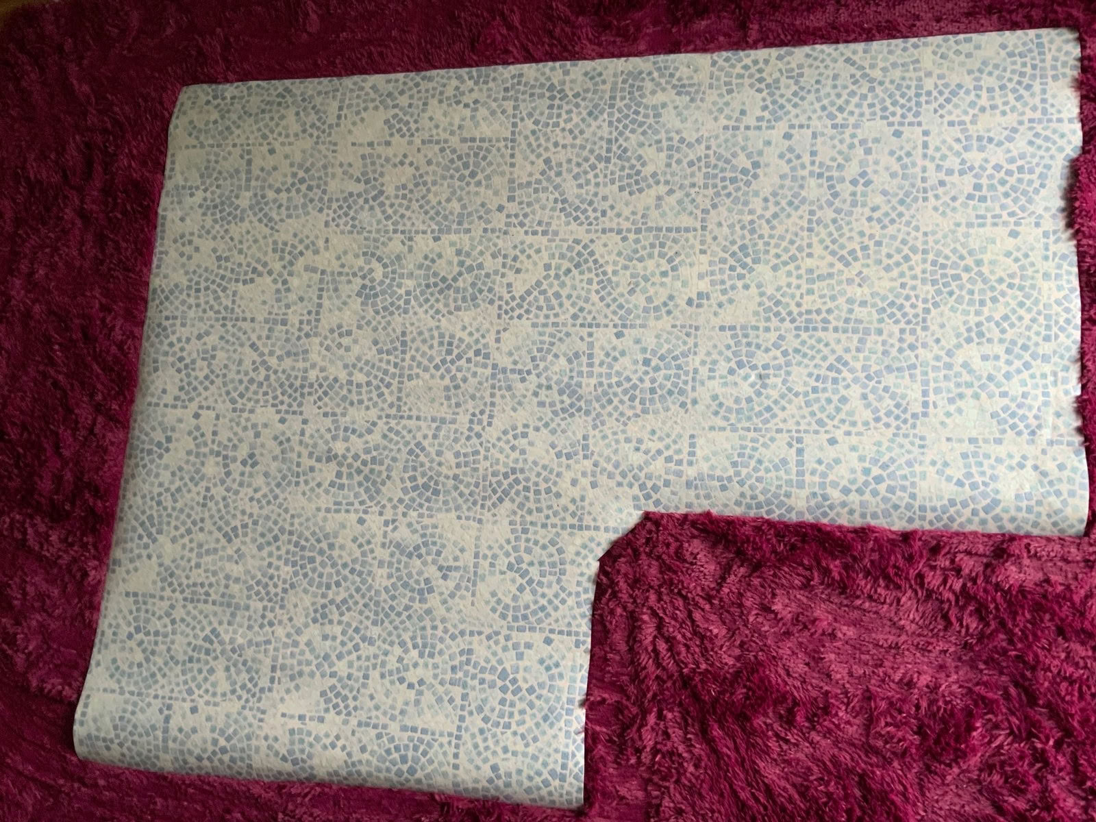 Free: Lino off cut (Rochford SS4) - Rochford and Rayleigh Freegle