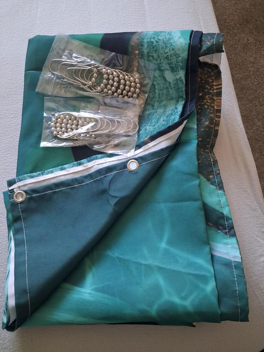 Free: Shower curtain , green (Astwood Bank, Cookhill)