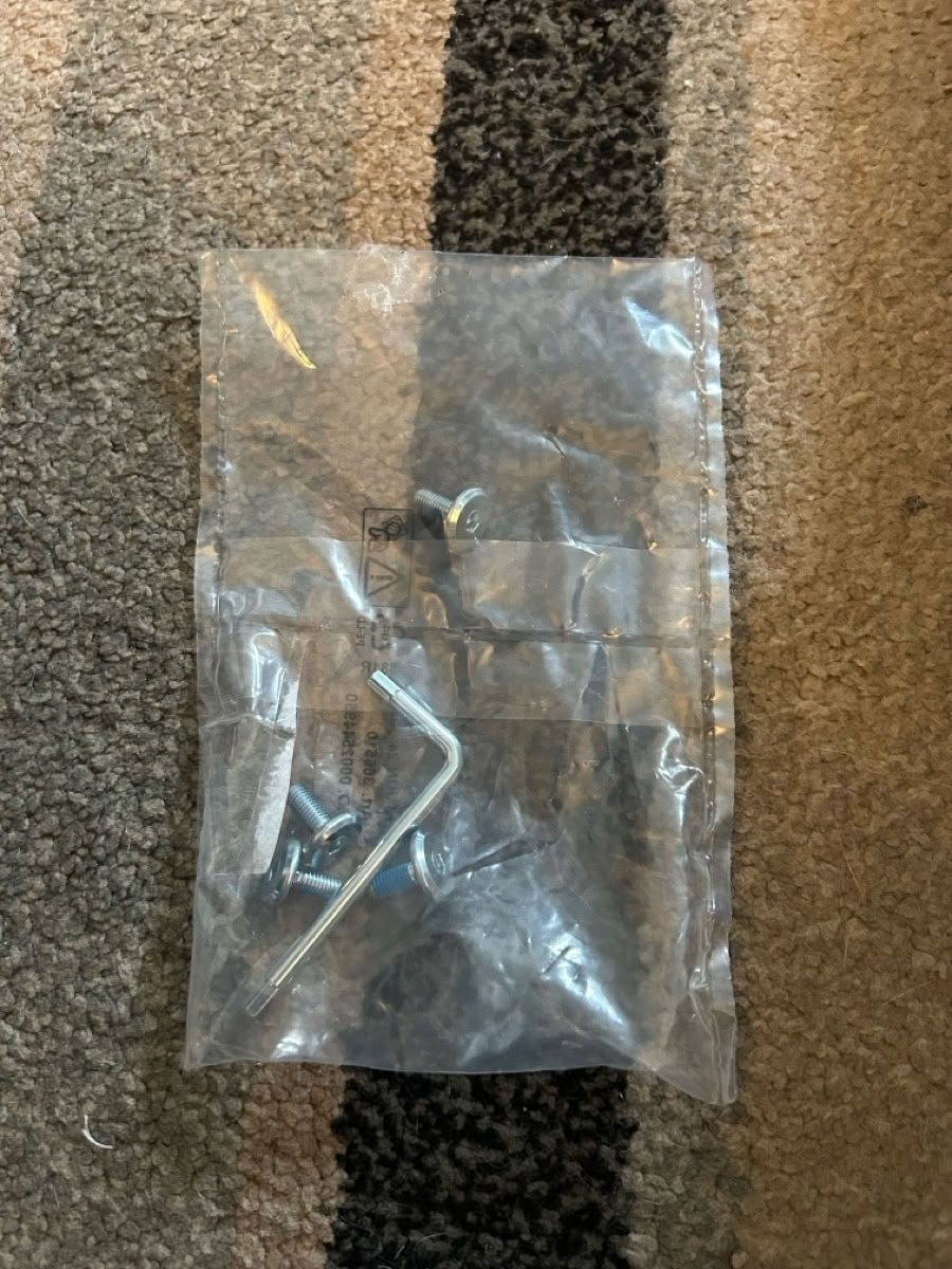 Free: ikea vattenkar (Jennetts park RG12)