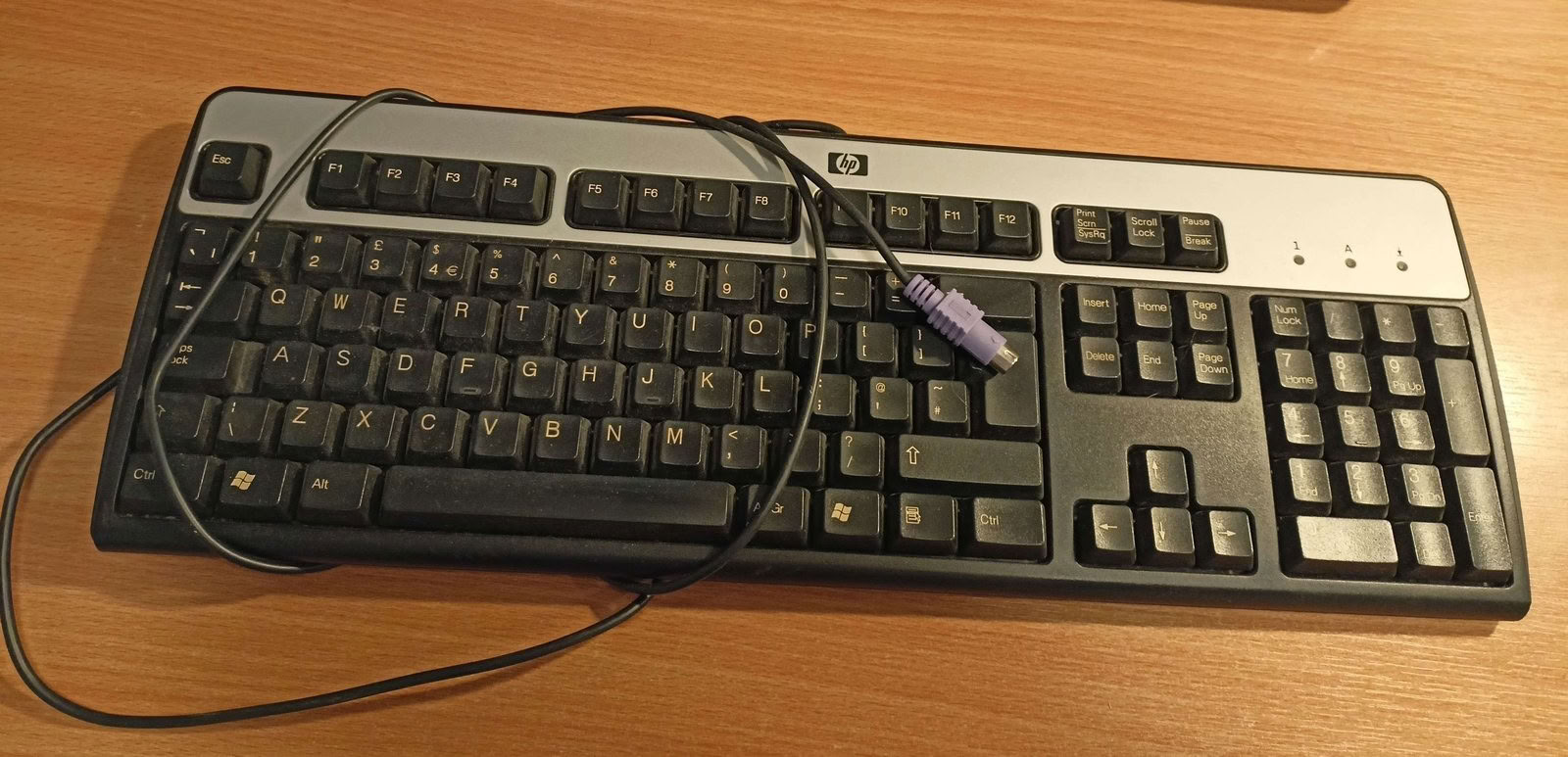 Free: Computer keyboard with PS/2 connector (Chesham HP5) - Chiltern ...