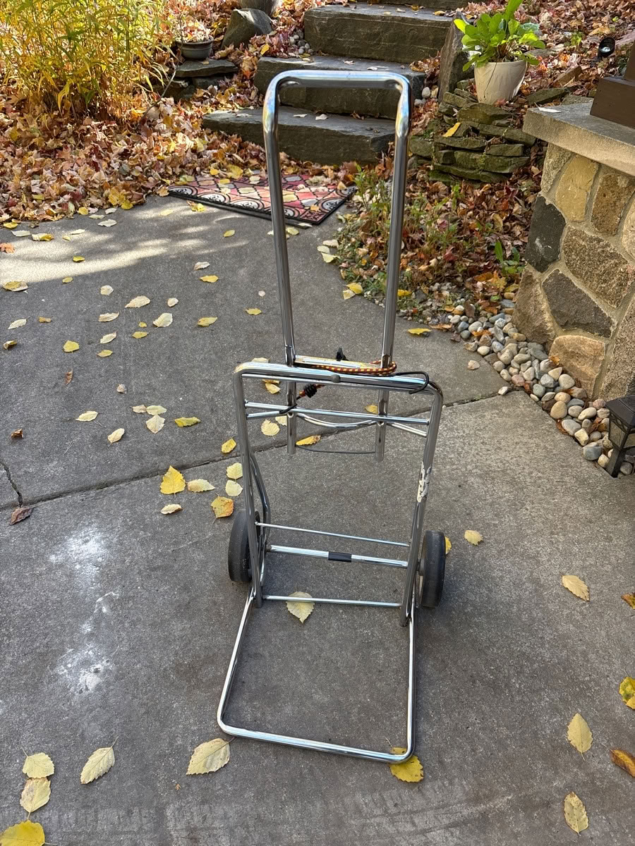 Free: Folding hand cart (Quaker valley area)
