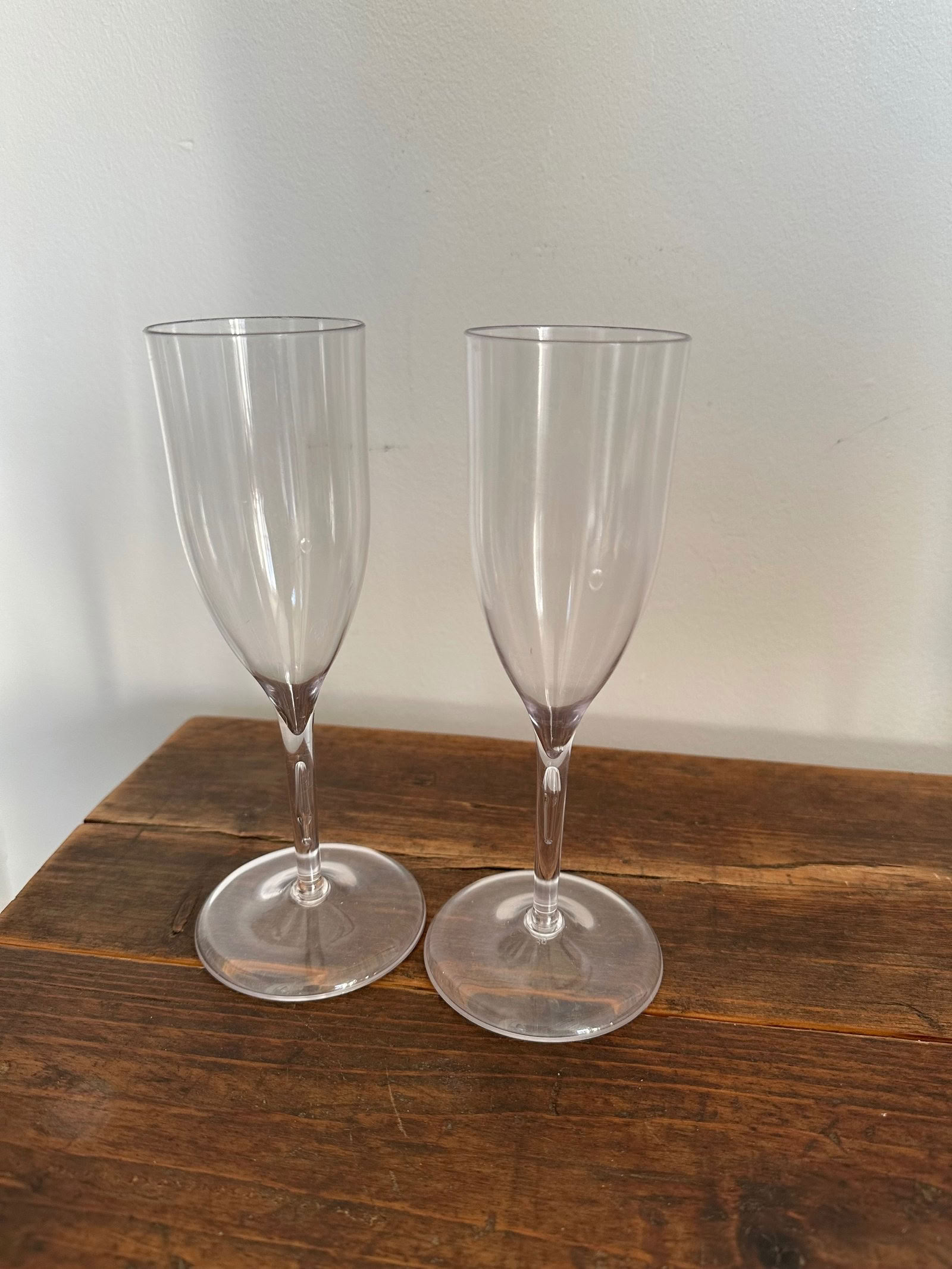 Free: Box of Plastic Flutes glasses (Bayswater W2) - Westminster Freegle