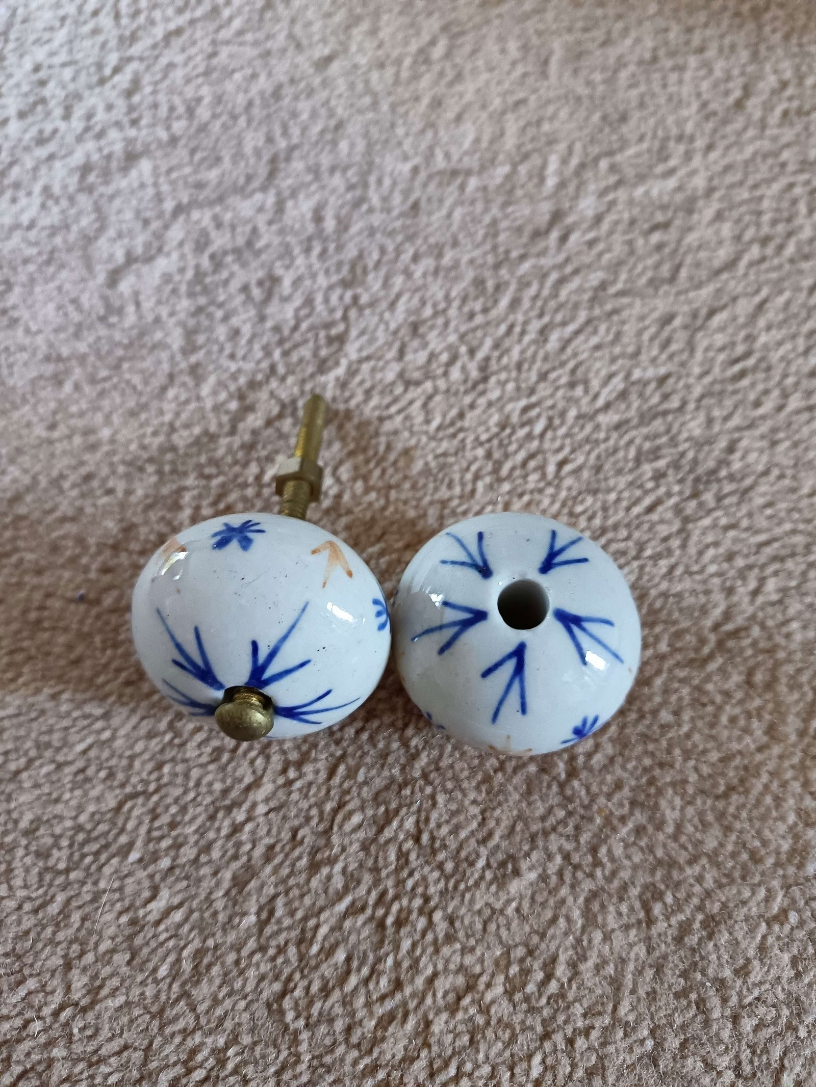 Free: Drawer handles (Emscote CV32) - Leamington Spa and Warwick Freegle