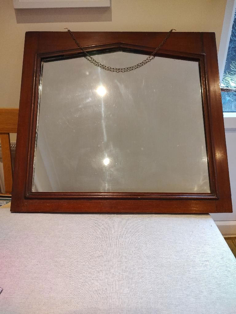 Free: Vintage large mirror in wood frame (Tilekiln TN38) - Hastings Freegle