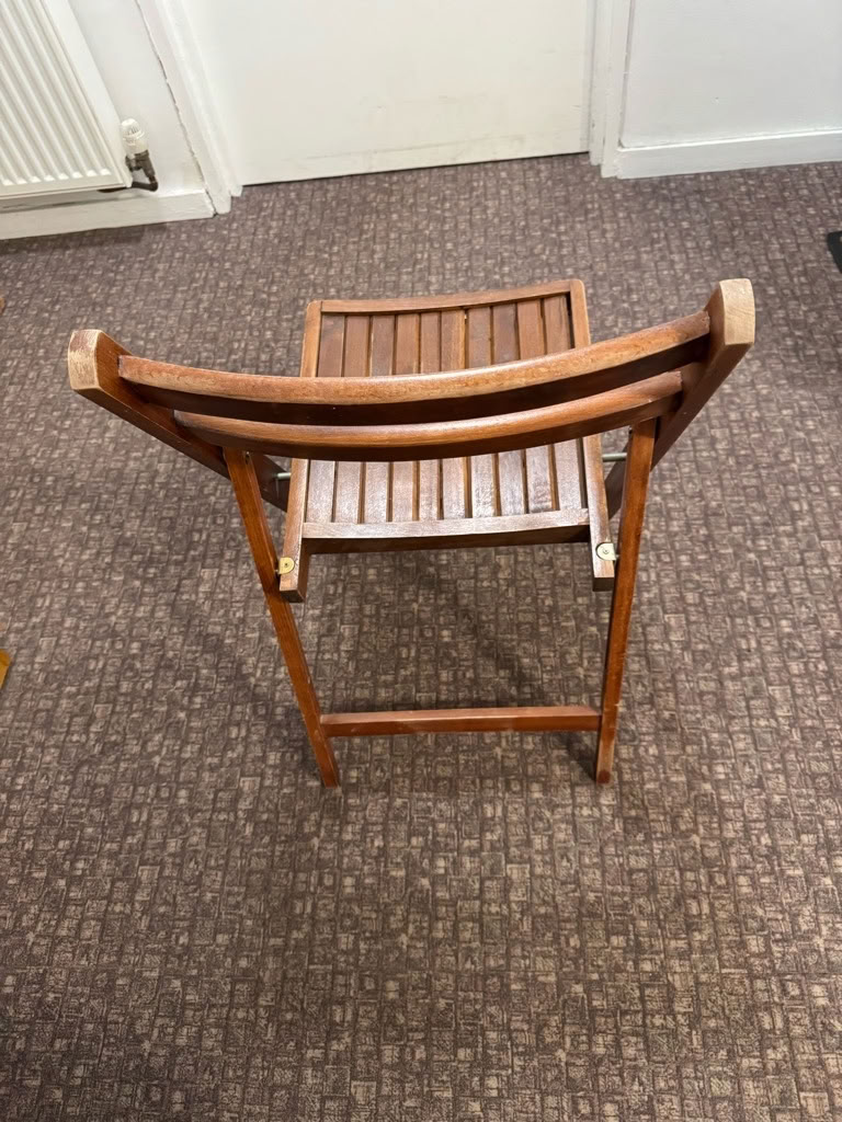 Free: Chair (Old Windsor SL4) - Windsor & Maidenhead Freegle