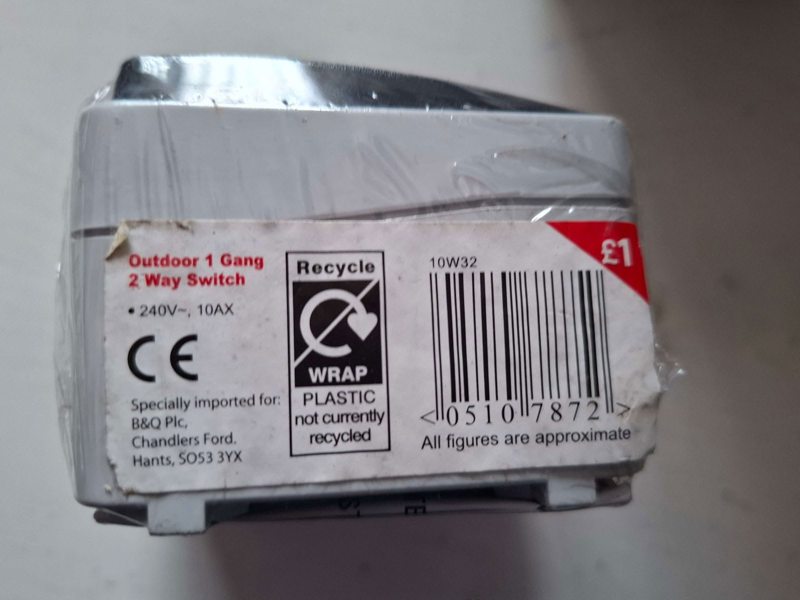 Free: Outdoor 1 Gang 2 Way Switch (Shotgate SS11) - Basildon Freegle