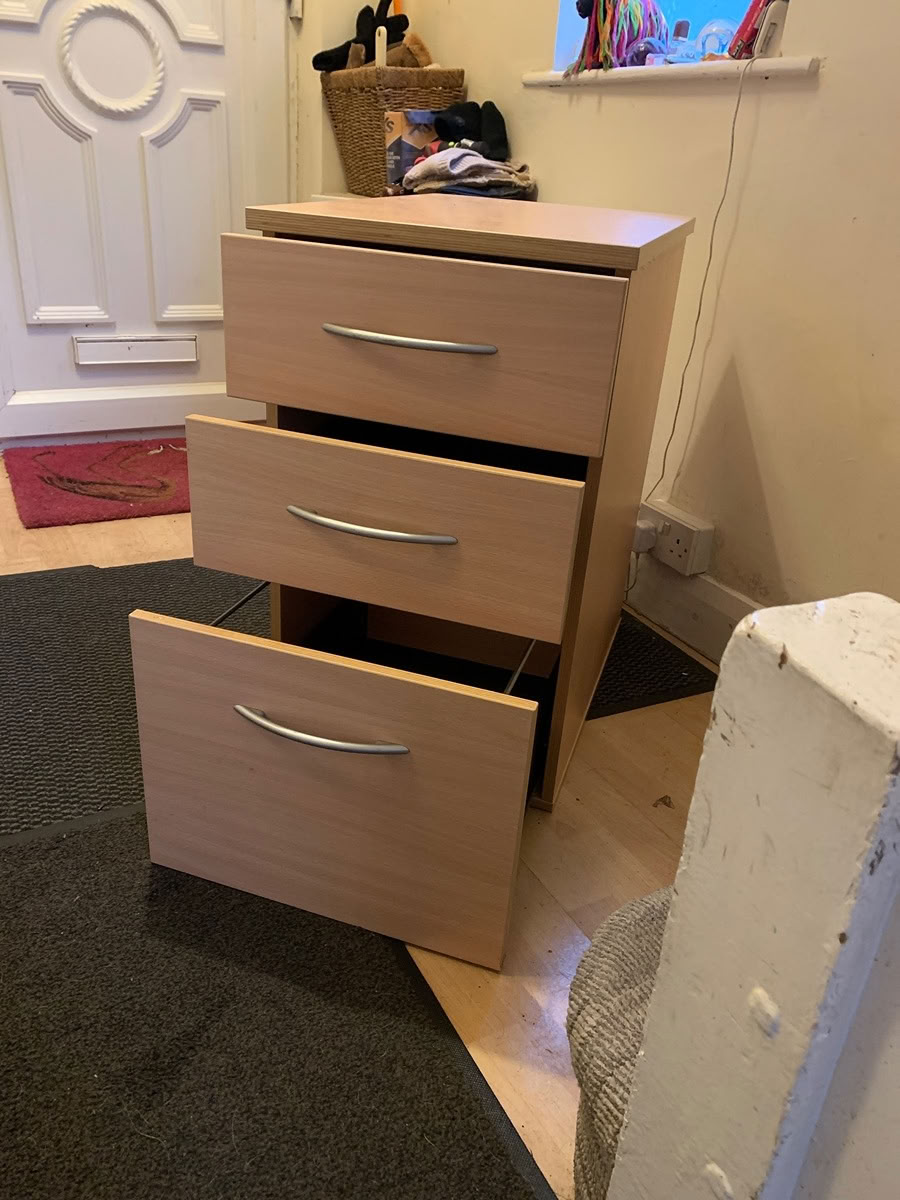 Free: Filing cabinet (Yardley B26)