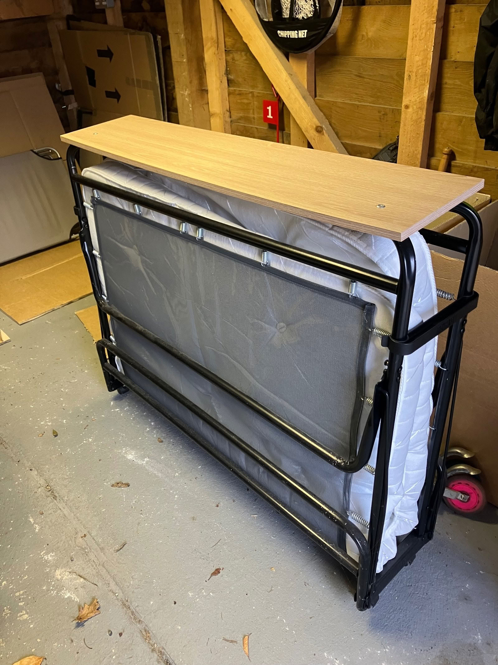 Free: Fold away bed (Rayleigh SS6) - Rochford and Rayleigh Freegle