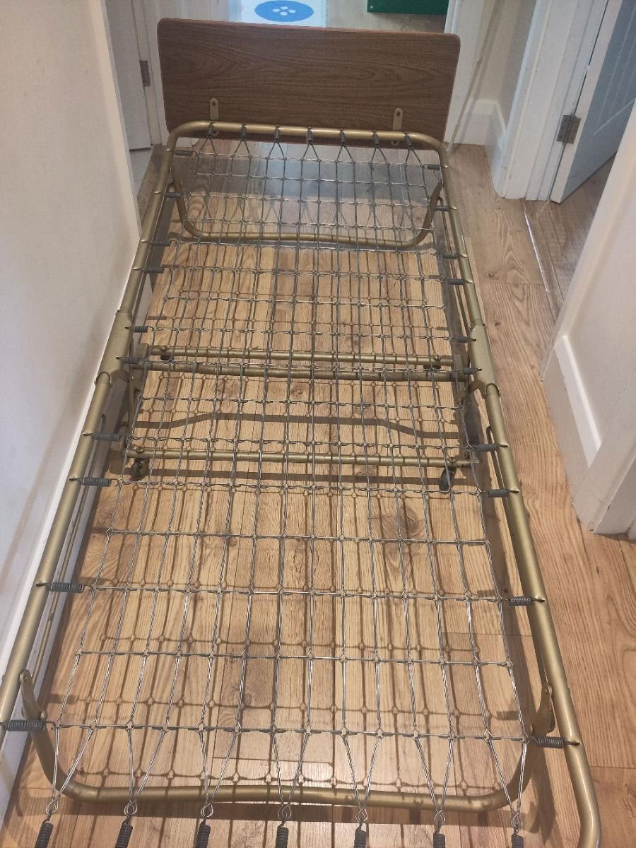 Free: Zed-bed with mattress (Bexhill old town, TN40) - Bexhill Freegle