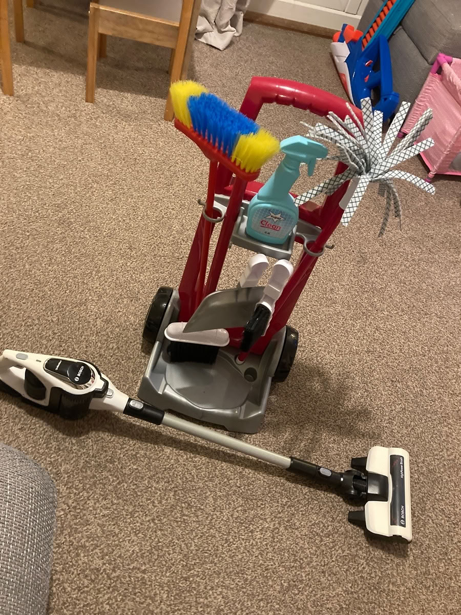 Free: Kids cleaning trolley & hoover (TN35 Ore) - Hastings Freegle