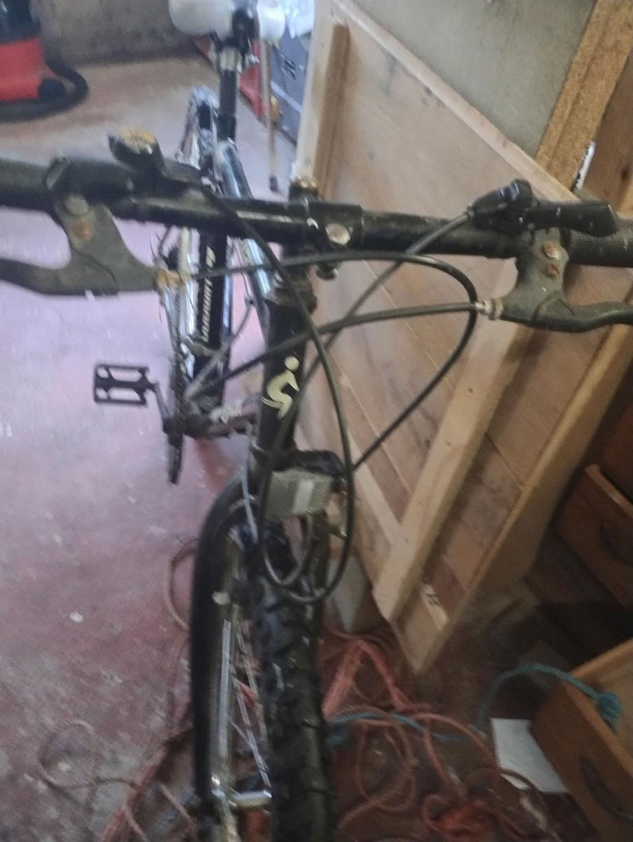 Free: Mens HI-TECH Mountain Bike (Olton Solihull)