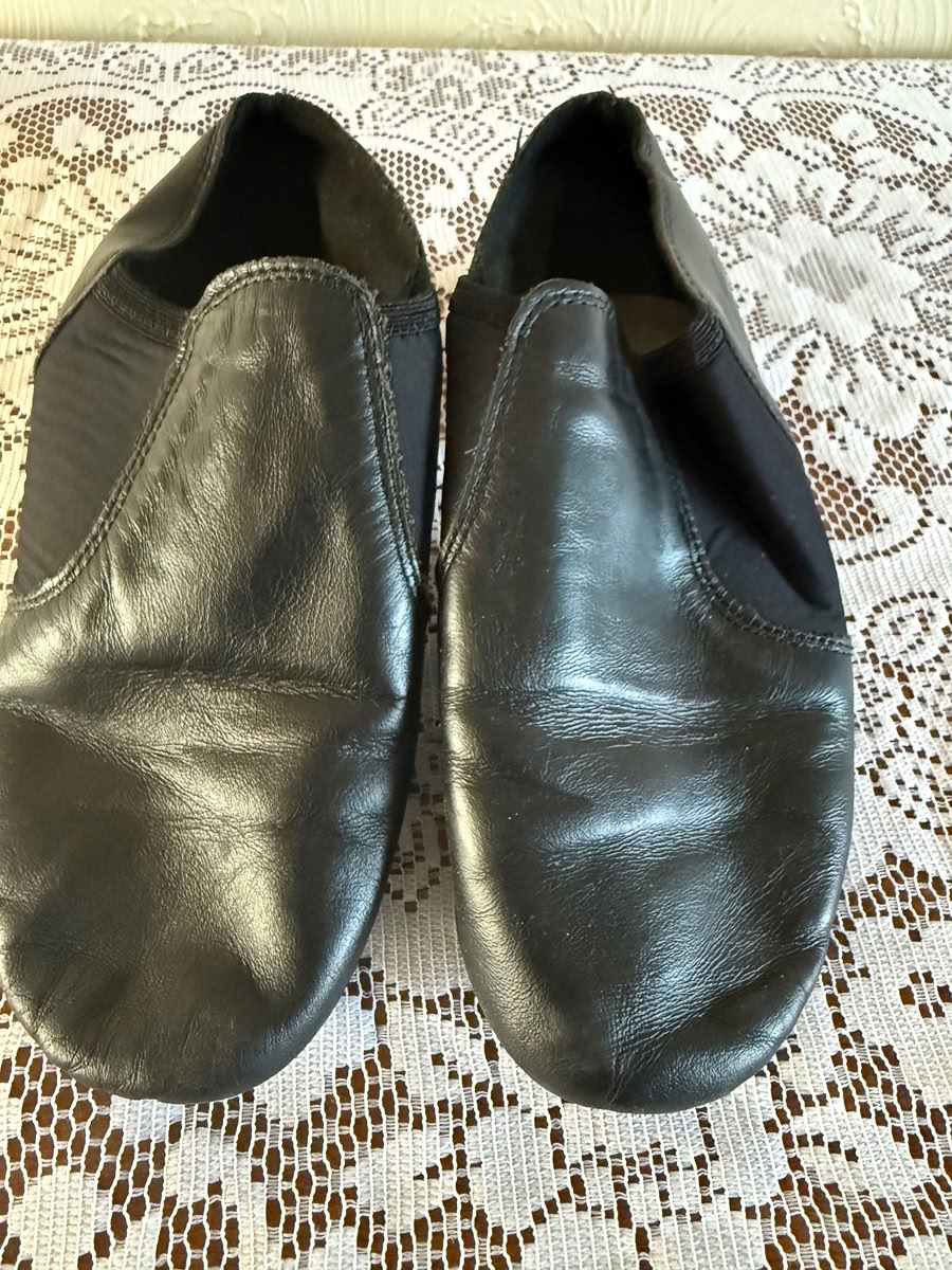 Free: Jazz Dance Shoes size 5.5 (Sonning Common RG4)