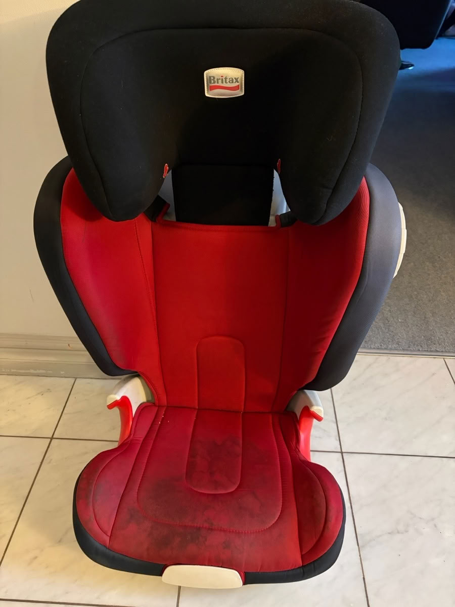 Free: Britax car seat (Cheam SM2) - Sutton Freegle