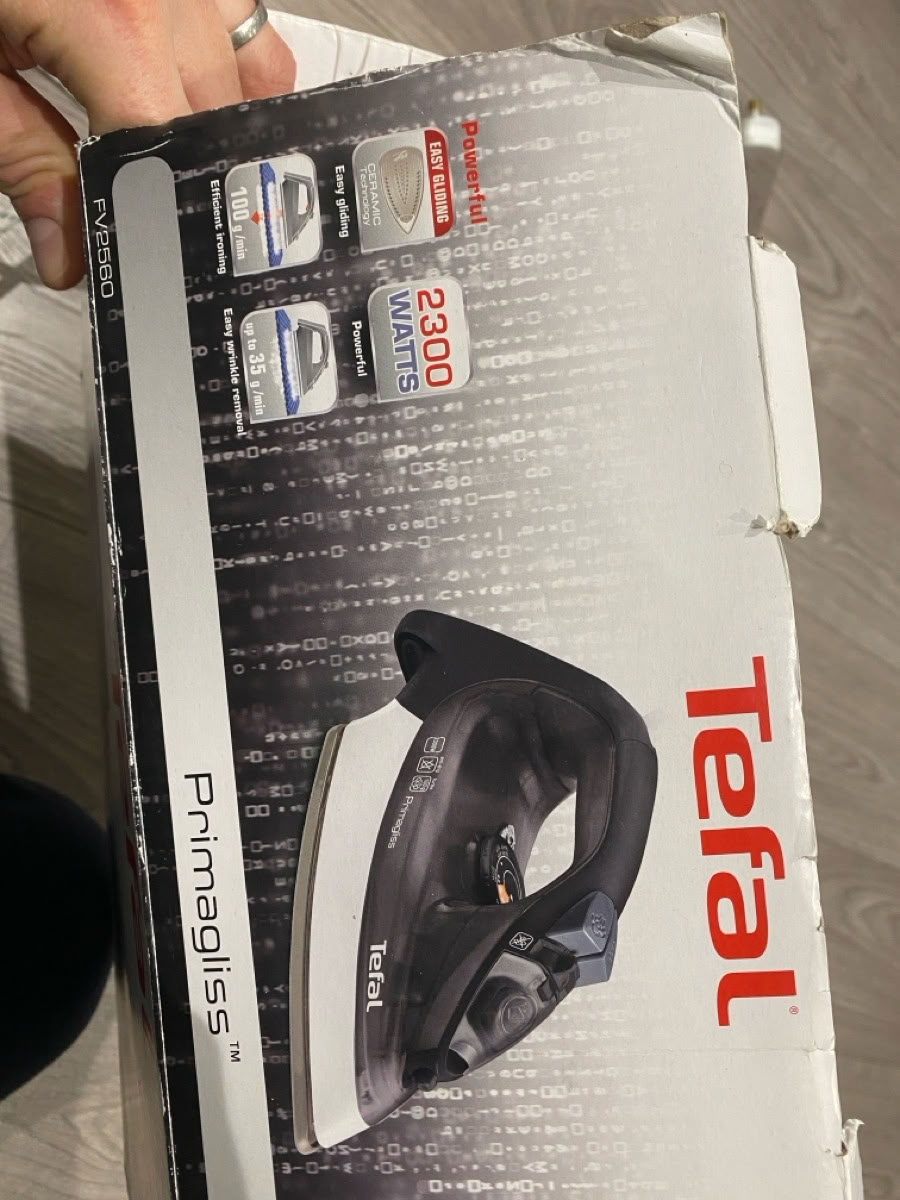 Free: Tefal iron. Broken button (Purley CR8) - Epsom Freegle