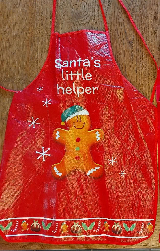Free: Santa's little helper apron (St Helens TN35) - Hastings Freegle