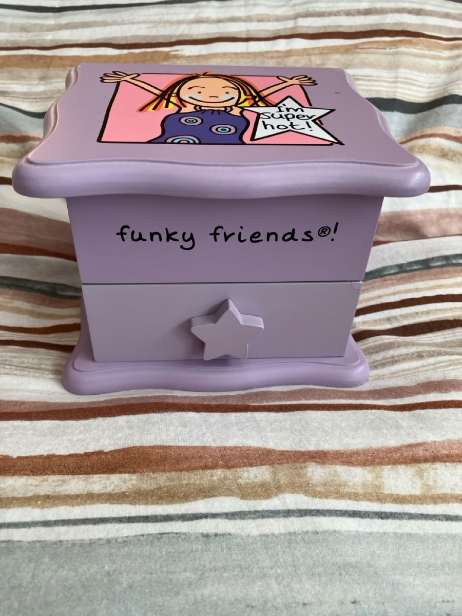 Free: Funky Friends jewellery box (St. Michaels Mead, B/Stortford)