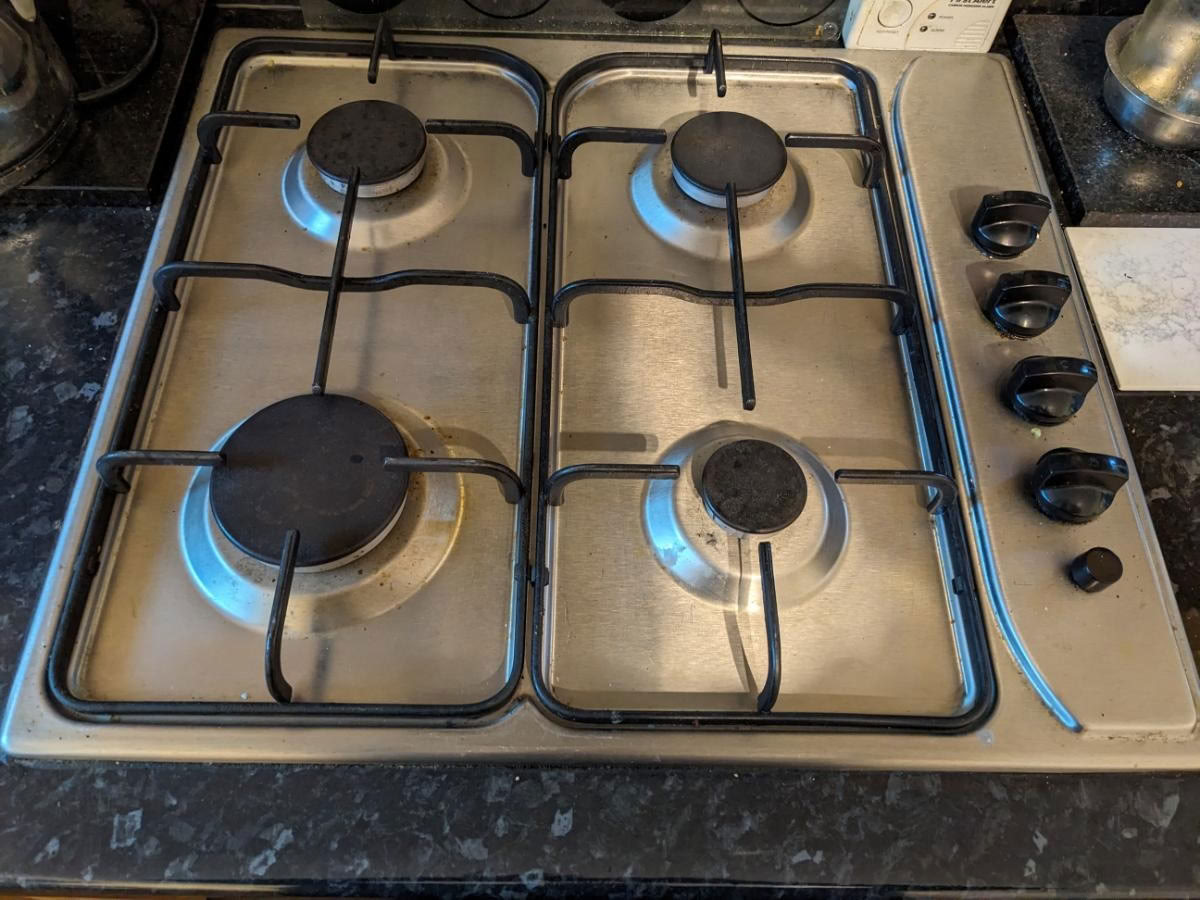 Free: Gas 4burner hob - March 2026 (Tingley, Leeds/wakey WF3)