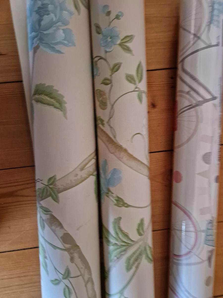 Free: Wallpaper (Juniper Green, EH14)