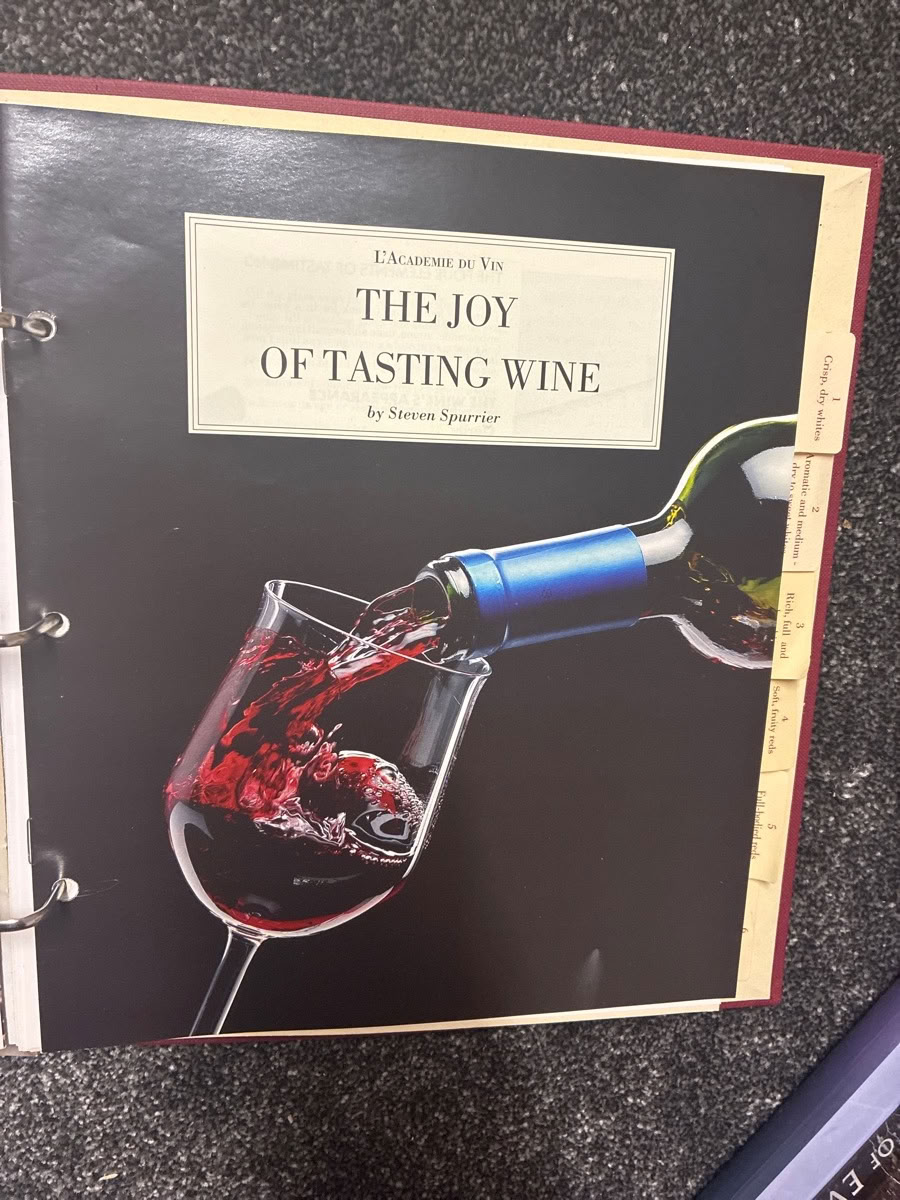 Free: 4 seasons wine guide (Wenvoe CF5) - Caerphilly Freegle