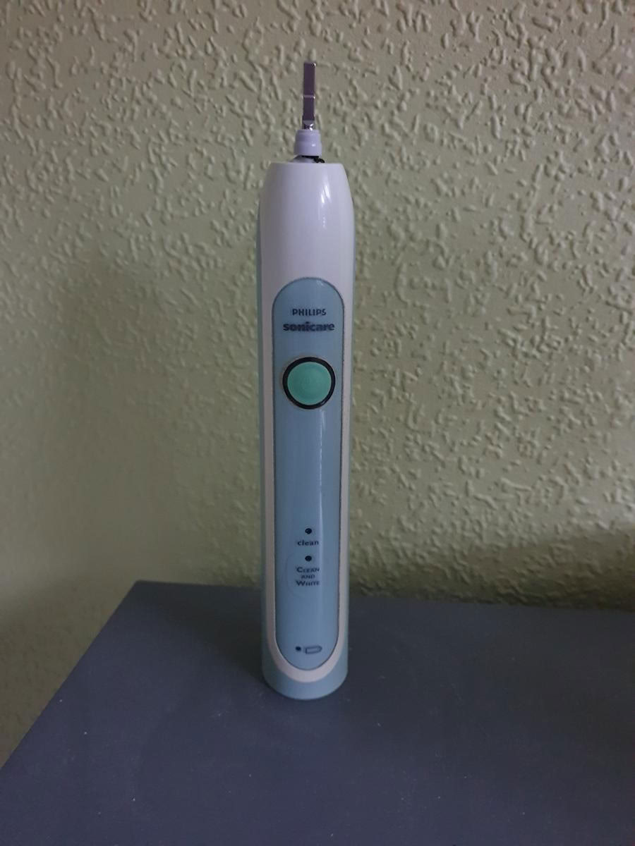 Free: Philips Sonicare Toothbrush (toxteth L8)
