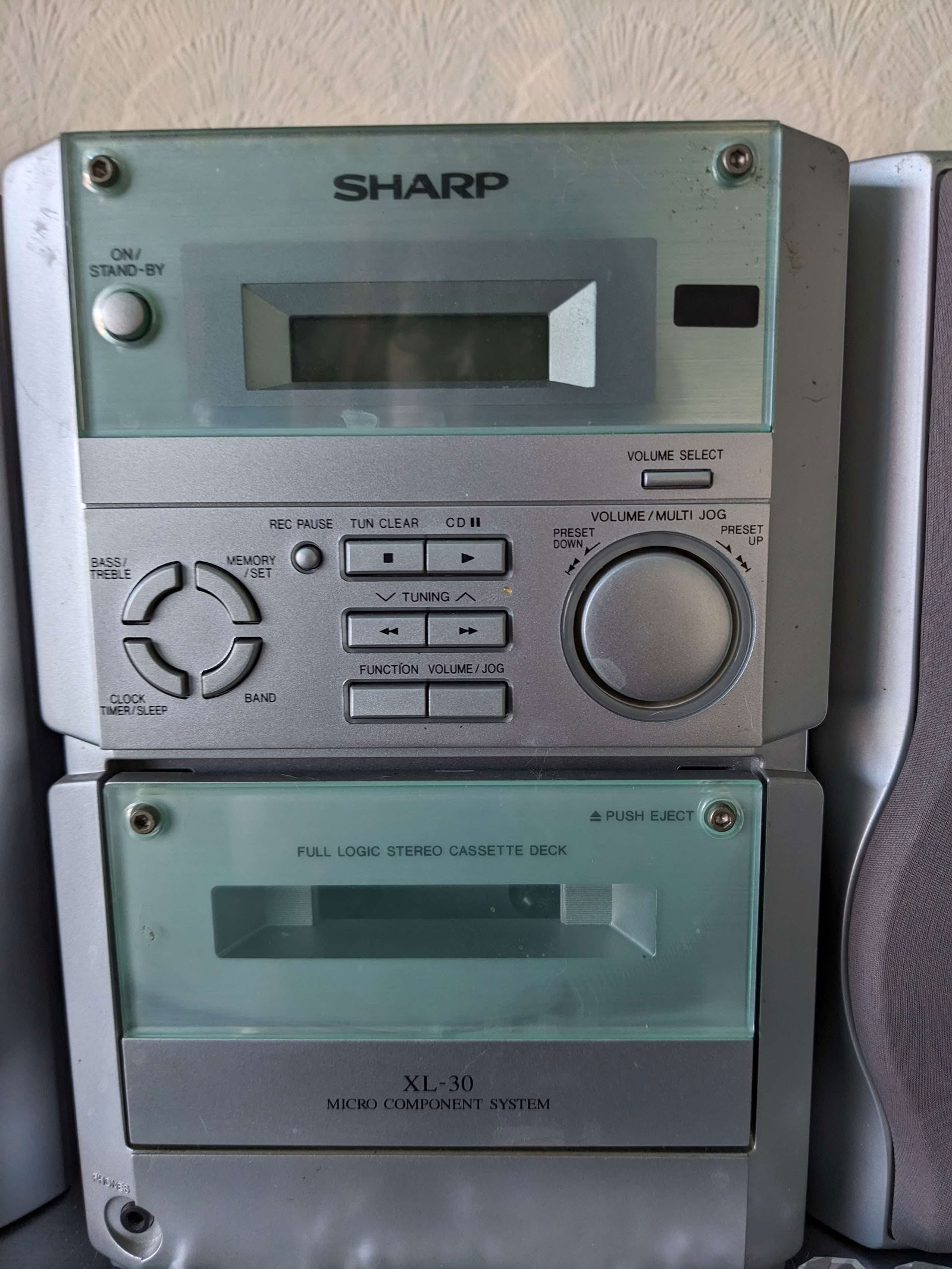 Free: Sharp cd system (Coppenhall CW1) - Crewe and Nantwich Freegle