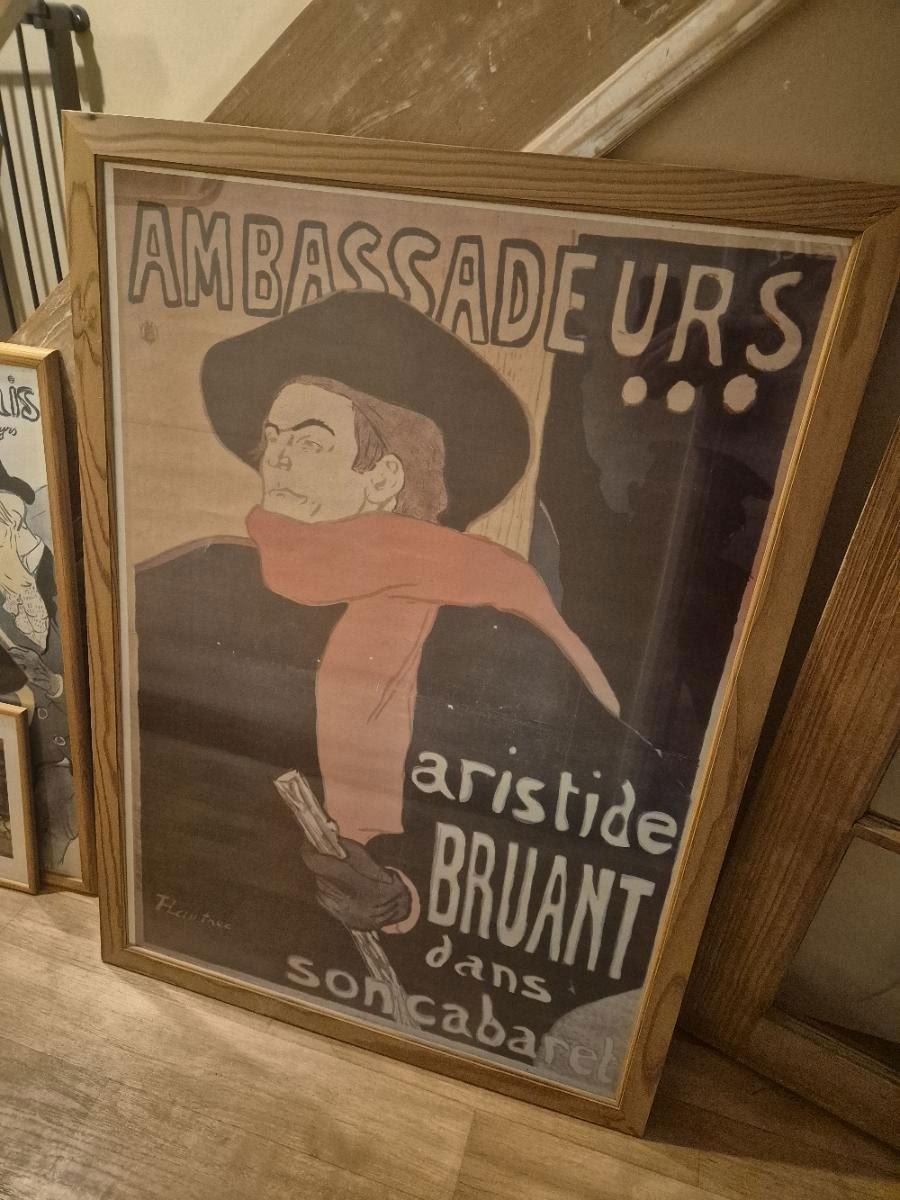 Free: Poster frame 68cm x 99cm (ME9 Lower Halstow)