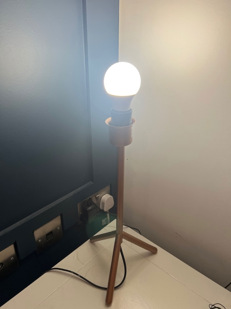 Free: Tripod table lamp (LE2 Aylestone) - Leicester Freegle