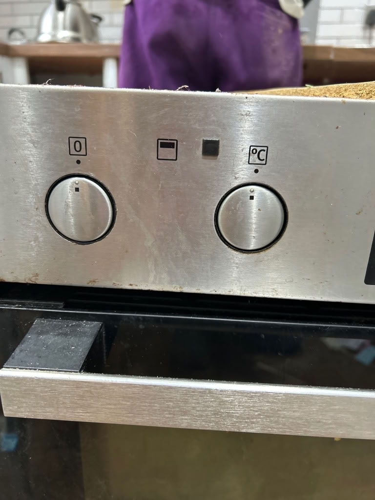 Free: Double built in fan oven (Little Herberts GL53) - Cheltenham Freegle