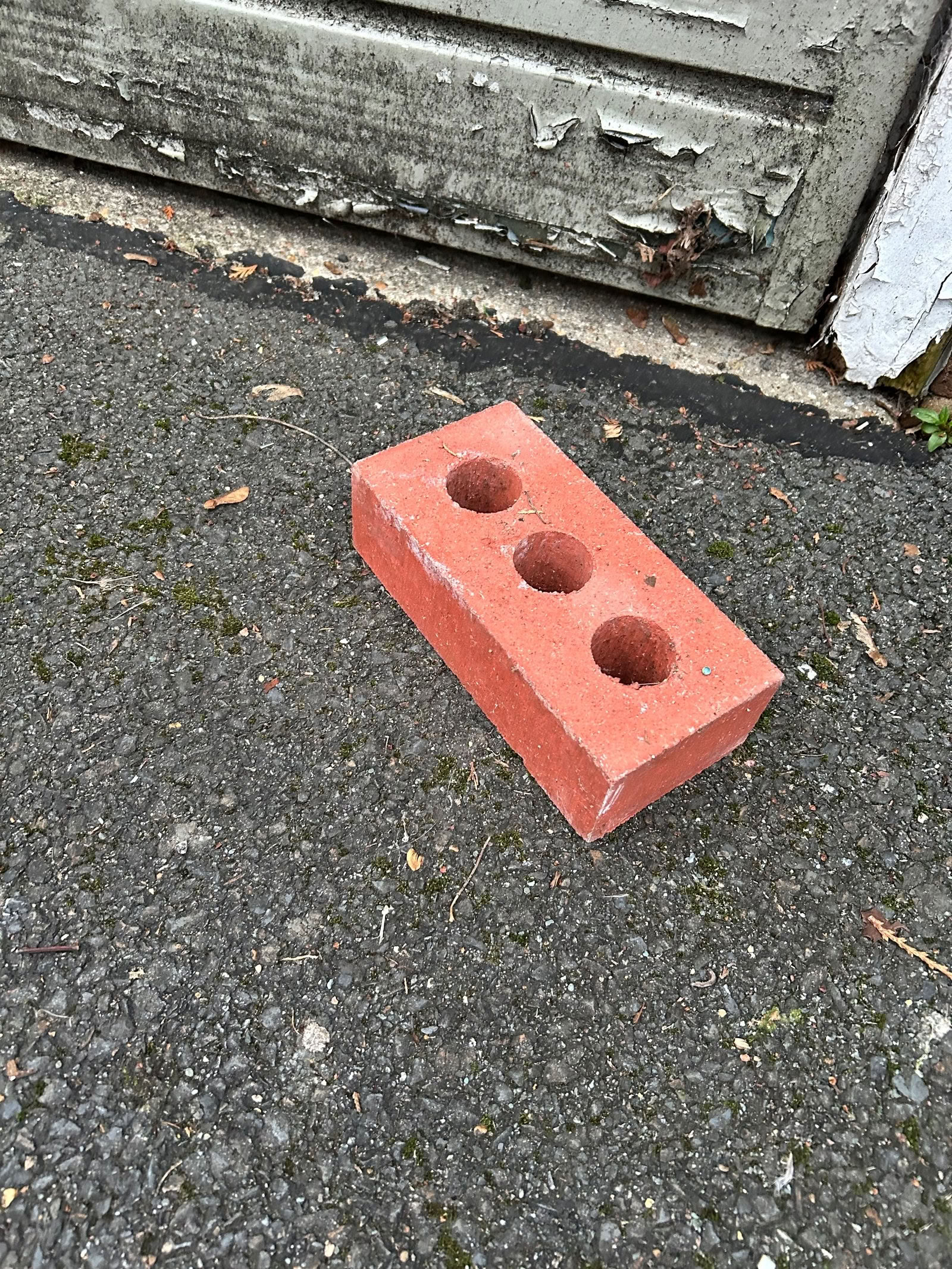 Free: Three bricks (Withdean BN1) - Brighton Freegle
