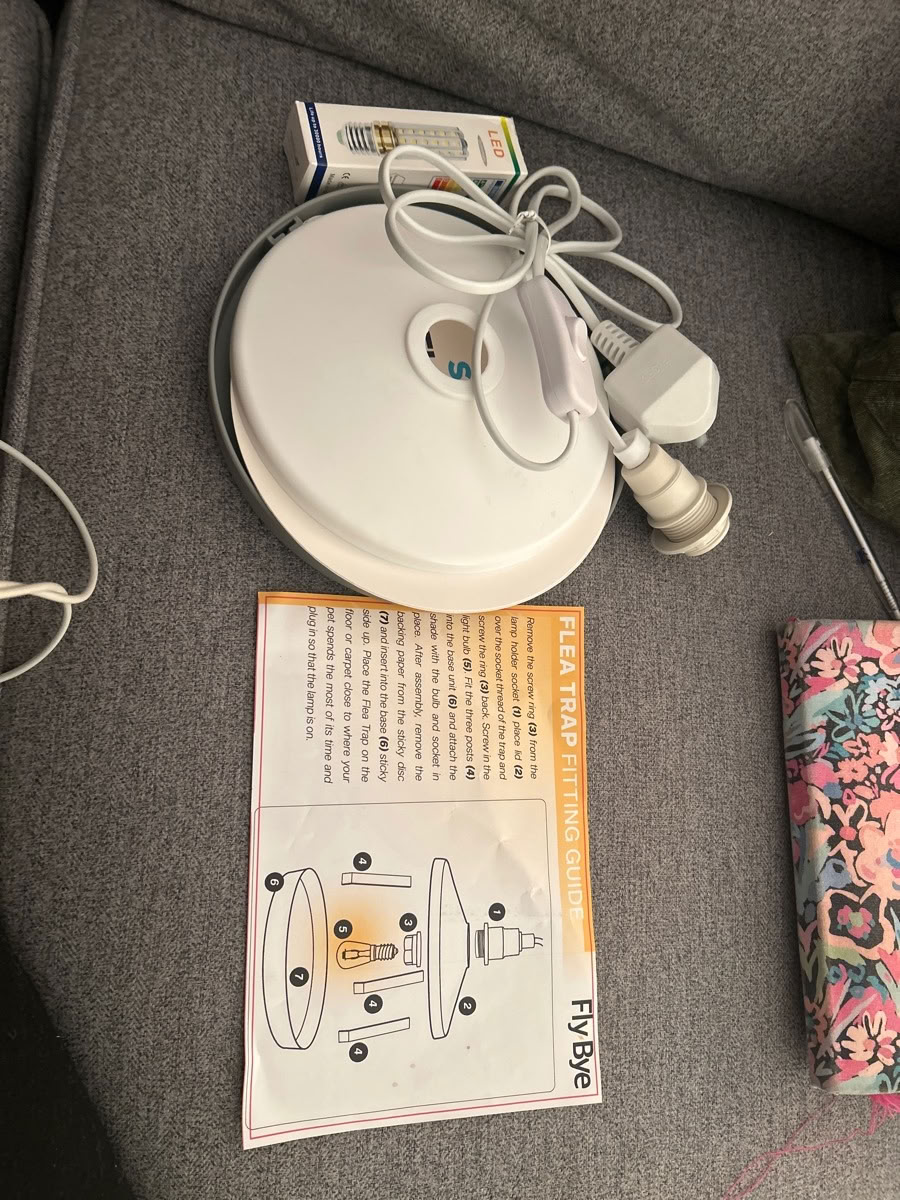 Free: Flea Trap Light (Park street st albans AL2) - Watford Freegle