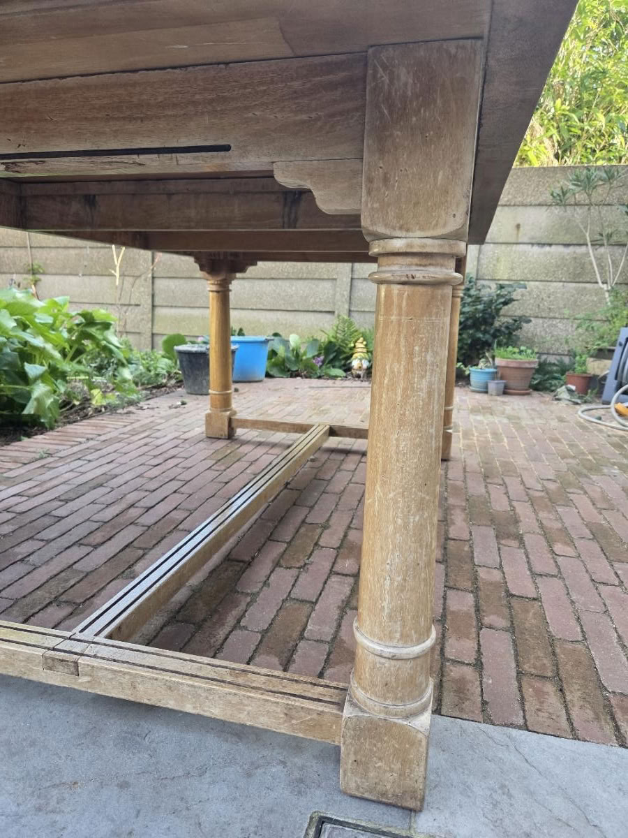 Free: Vintage wood table (N15 next to Chestnuts Park)