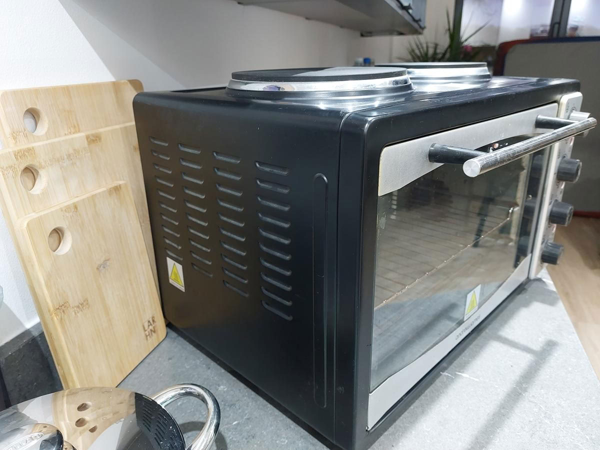 Free: Mini oven (Oadby LE2) - Harborough/Oadby & Wigston Council Freegle