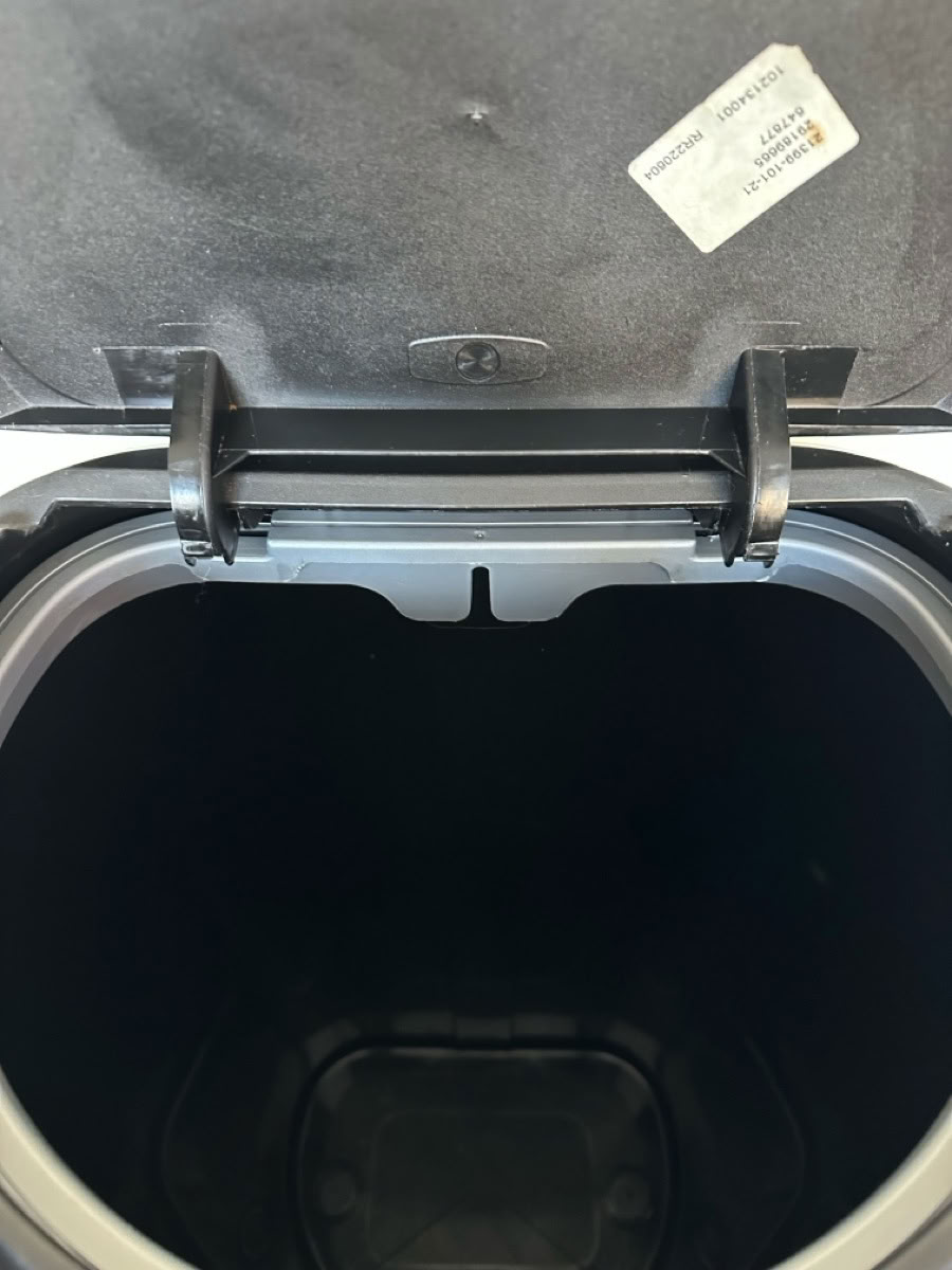 Free: Curver Bin (Stoke Hammond MK17)