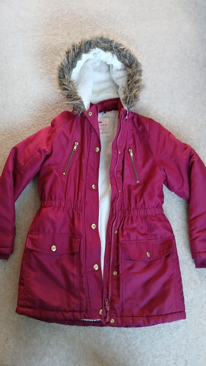 Free: Girls coat age 10 - 11 vgc (Armitage WS15) - Cannock Freegle