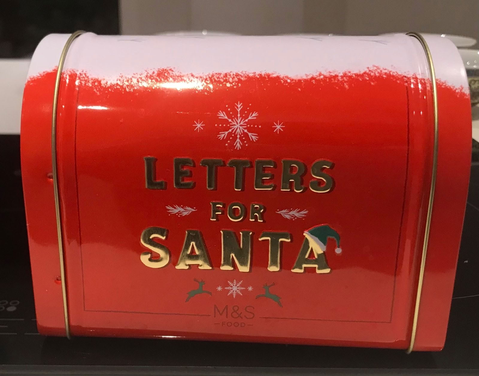 Free: Biscuit tin (Radlett WD7) - Borehamwood & Elstree Freegle