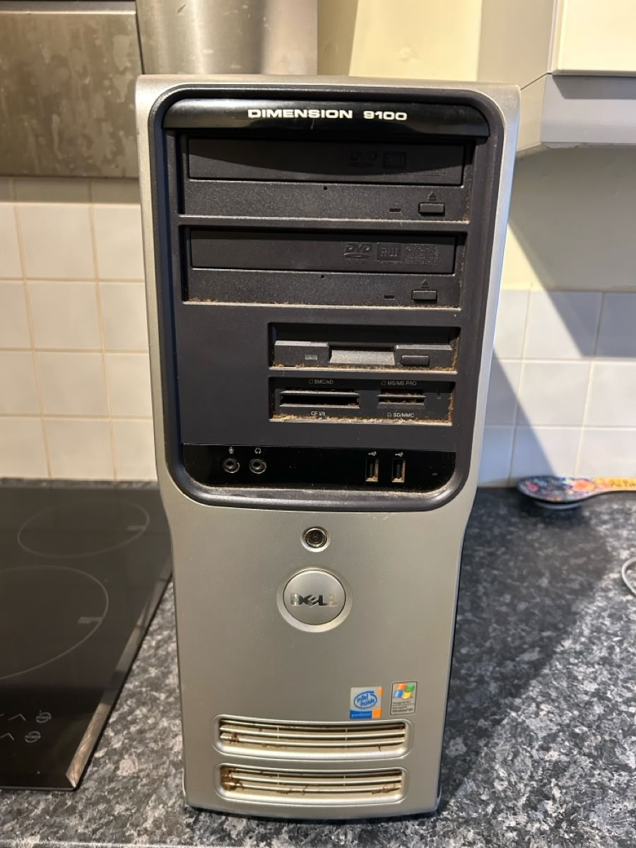 Free: PC tower, Dell Dimension 9100 (Peterborough PE2)